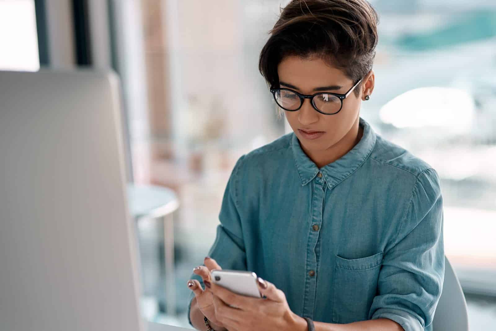 Best Business Phone Service - Top Providers for 2024 - MicroStartups.org